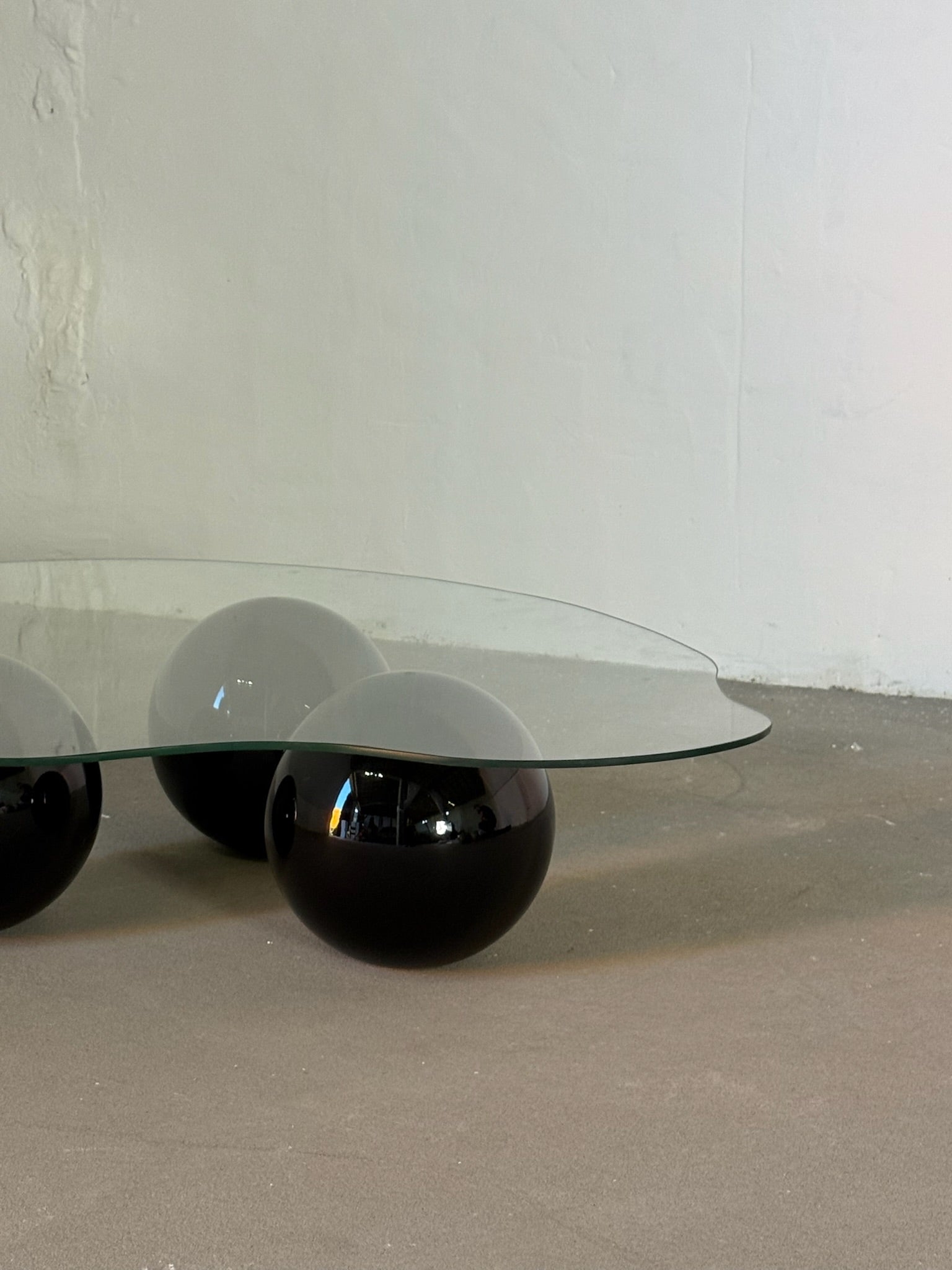 SPHERE black coffee table – Balba NYC